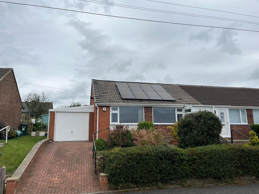 Matherville, Huddersfield HD8 2 bed bungalow - £200,000