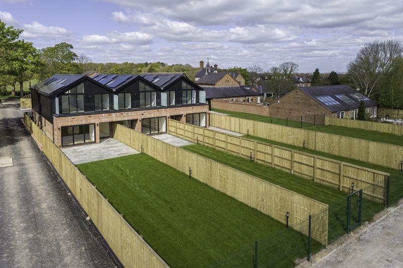 The Paddock, Burford Lane, Lymm, WA13... 4 bed house - £3,675 pcm (£848 pw)