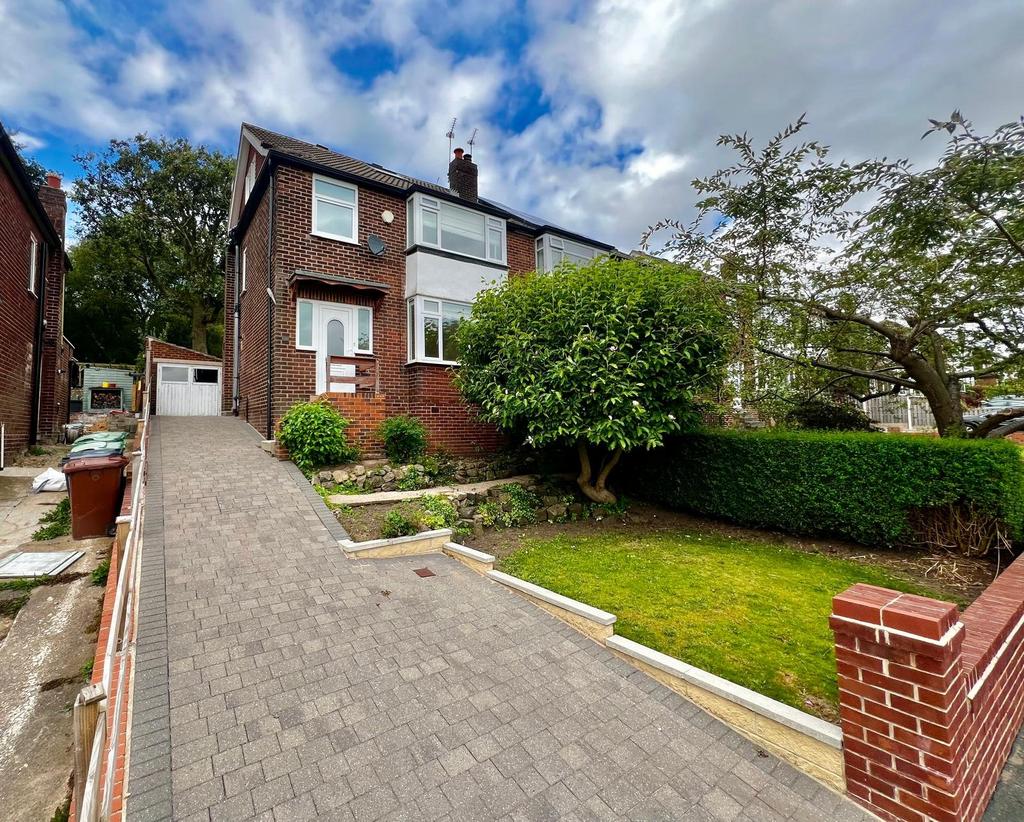 Cookridge Drive, Leeds, West... 4 bed semi-detached house - £1,500 pcm ...