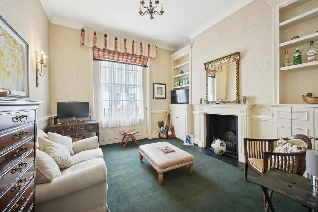 Charlwood Place, London, SW1V 1 bed flat - £500,000