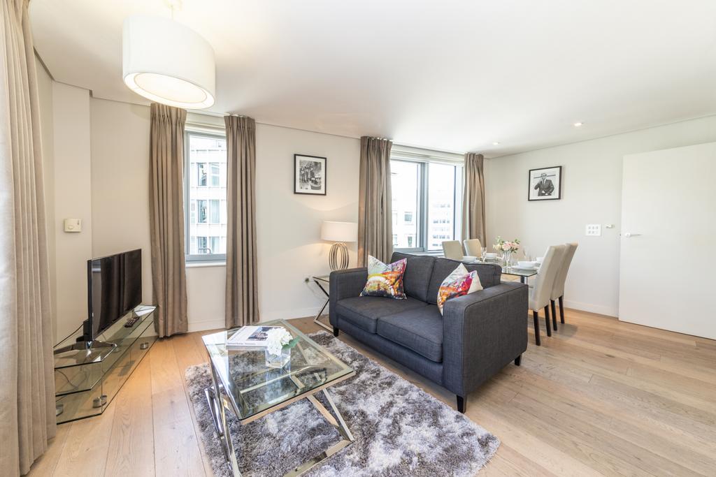 4 Merchant Square East, W2 2 bed flat - £4,225 pcm (£975 pw)