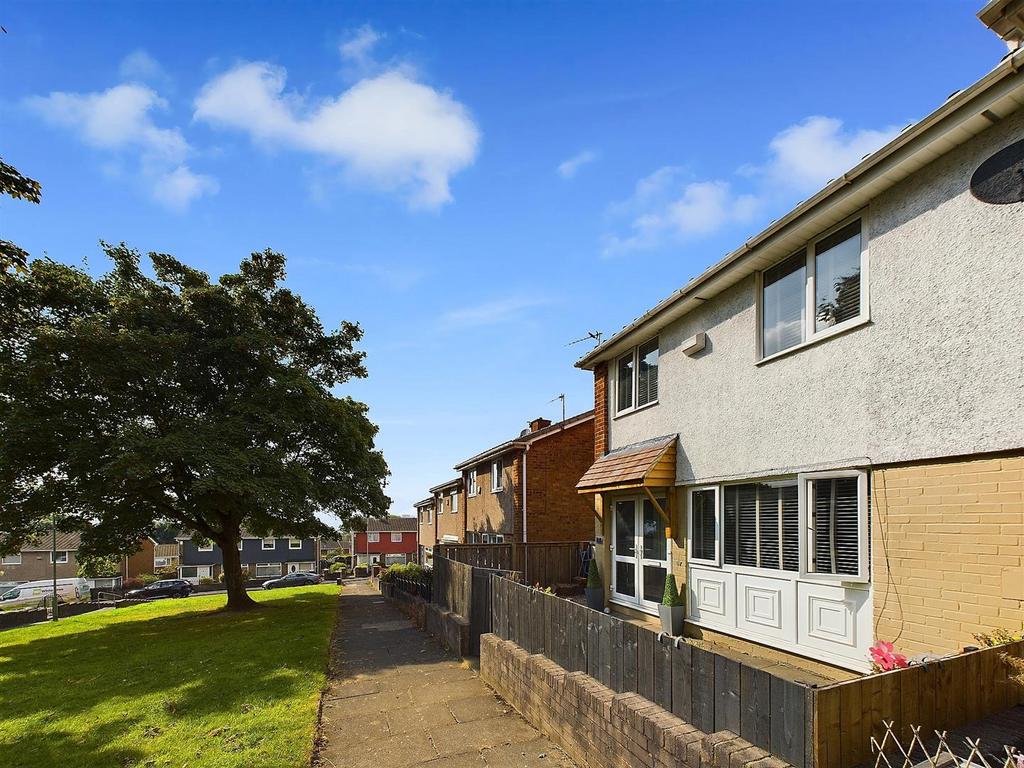 Harraby Gardens, Gateshead NE9 3 bed semi-detached house - £139,950