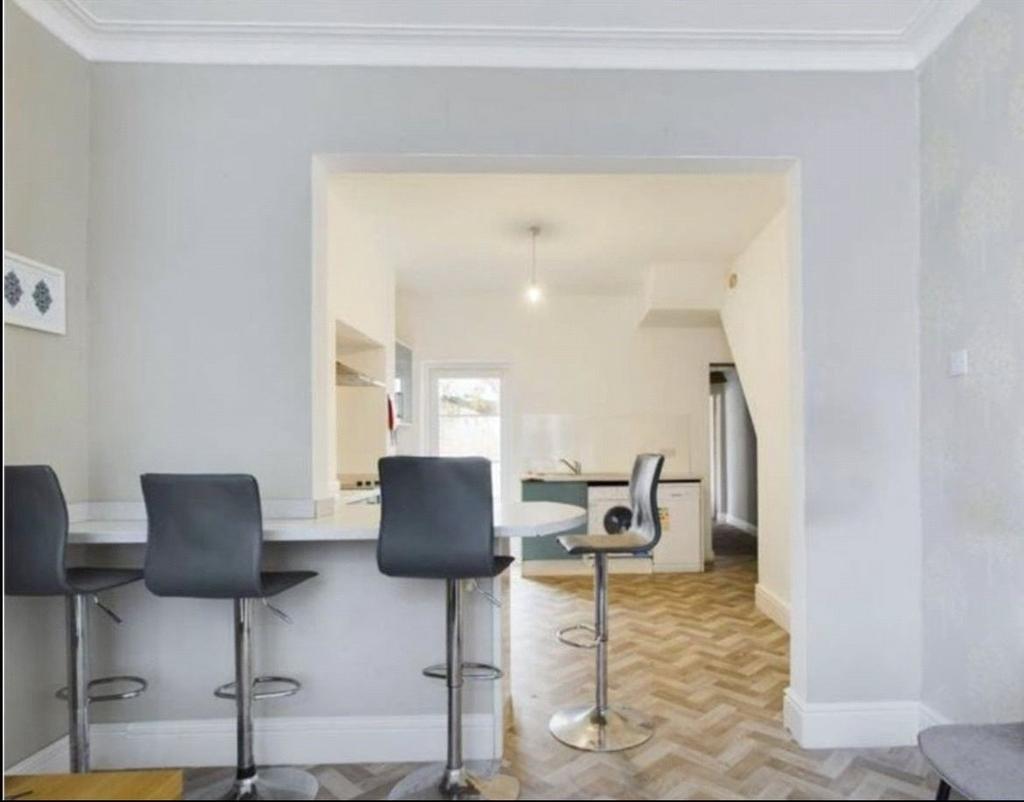 Gresham Road, Middlesbrough TS1 House - £410 pcm (£95 pw)