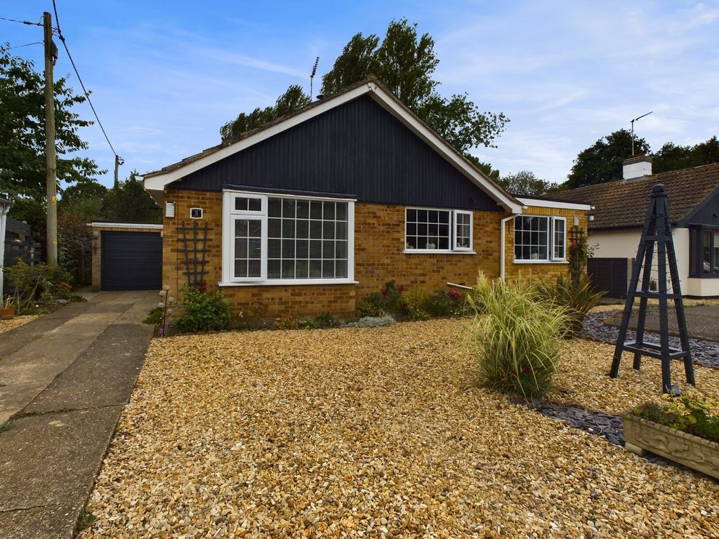 Rye Close, King's Lynn PE33 3 bed detached bungalow for sale - £415,000