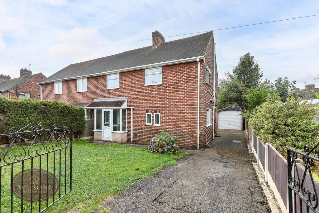 Queens Drive, Nuthall, Nottingham, NG16 3 bed semi-detached house - £ ...