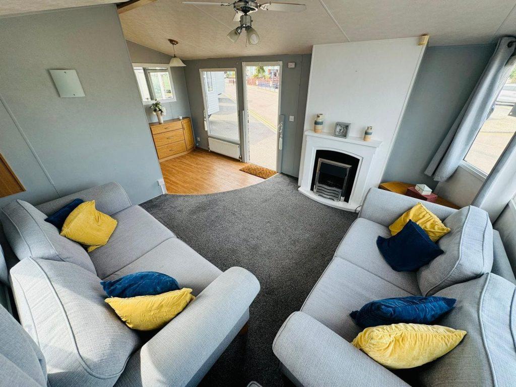 Martello Beach Holiday Park 2 bed static caravan - £19,995