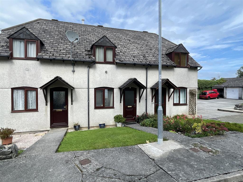 Grantham Close, Plymouth PL7 1 bed terraced house - £180,000
