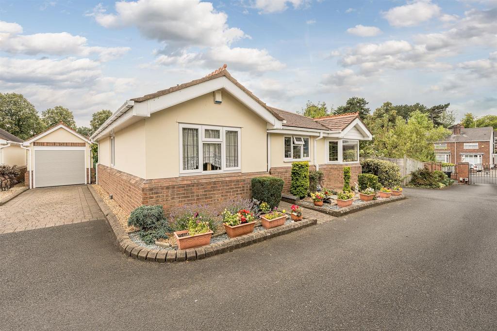 Rose Cottage Drive, Stourbridge, DY8 5PF 2 bed detached bungalow - £410,000