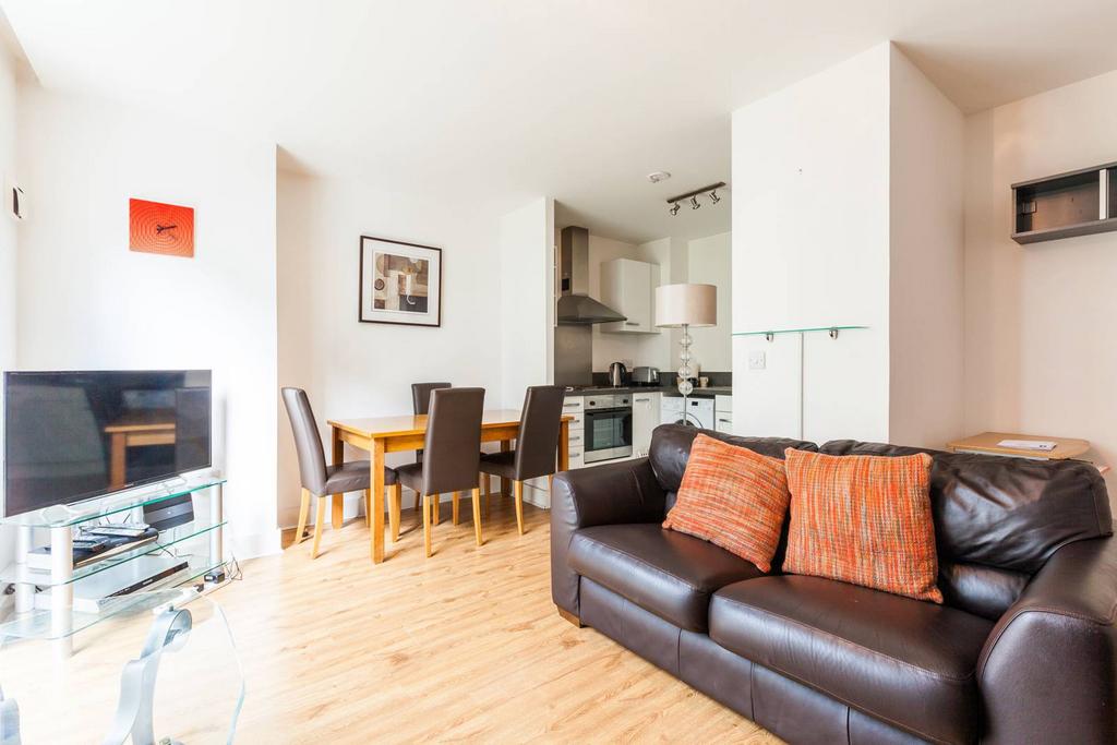 Gowers Walk, E1, Aldgate, London, E1 1 bed flat - £2,300 pcm (£531 pw)