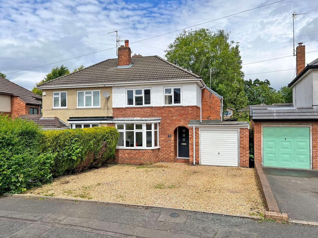 Piper Road, CASTLECROFT 3 bed semi-detached house for sale - £260,000