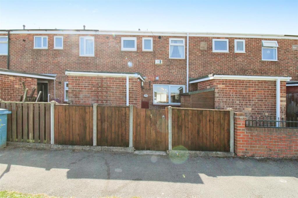 Moorfoot Close, Bransholme, Hull 3 bed terraced house - £104,950