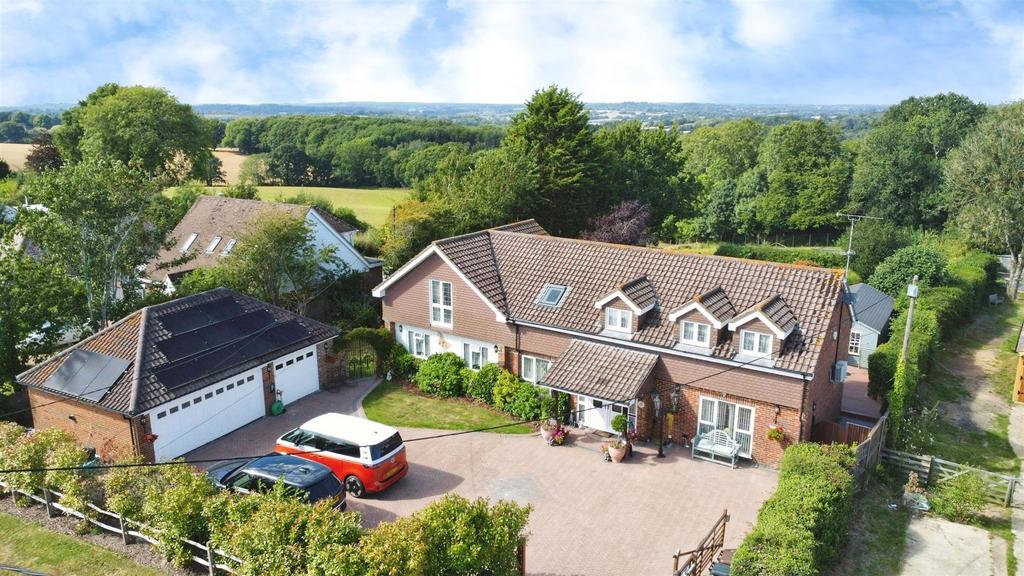 Mill Corner, Northiam 5 bed detached house - £1,000,000