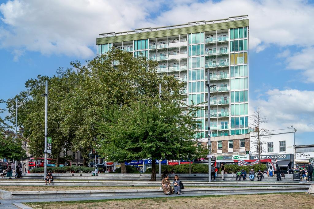 Maritime House, London SE18 2 bed apartment - £2,000 pcm (£462 pw)