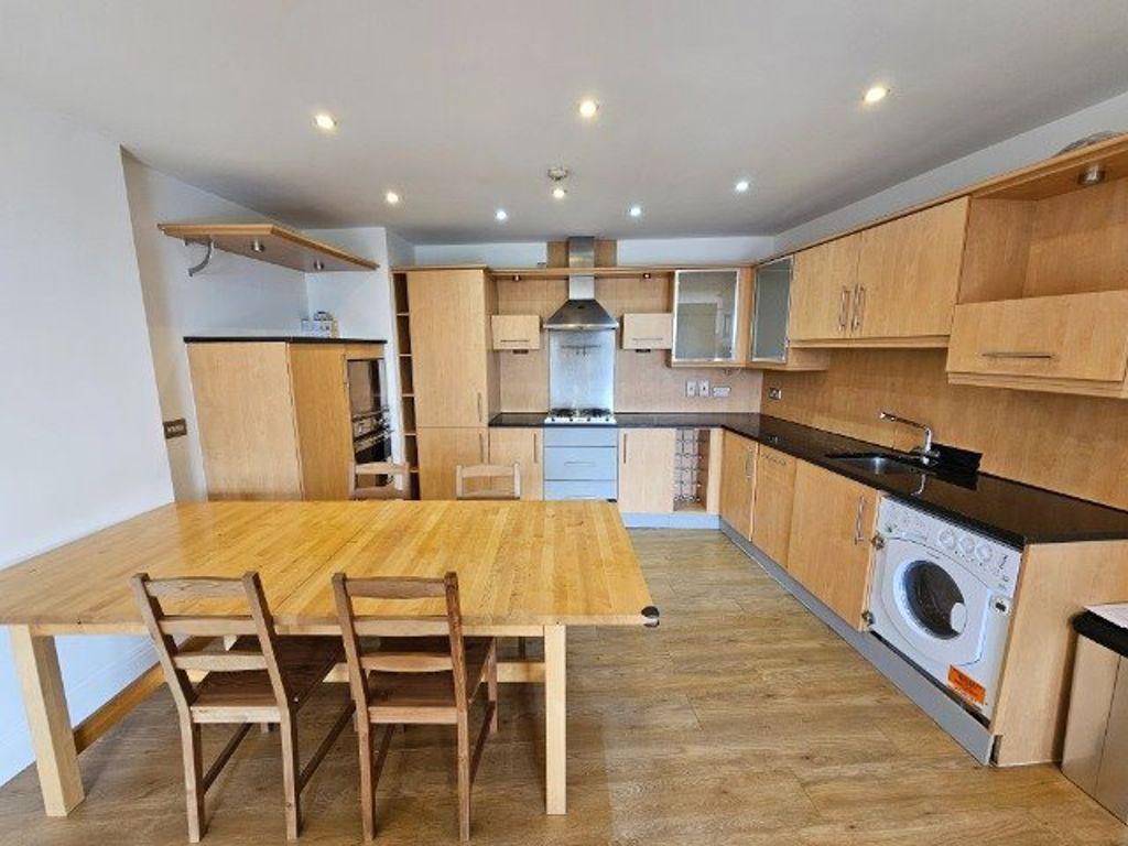 6 Bellar Gate, Nottingham NG1 2 bed flat to rent - £1,200 pcm (£277 pw)