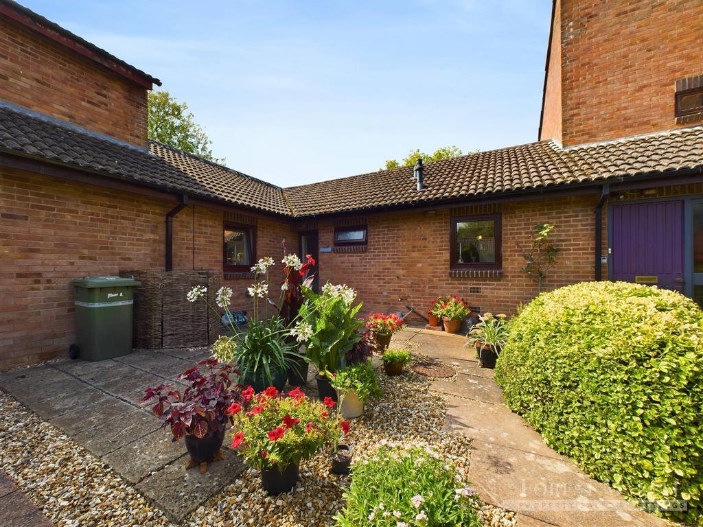 Ashtree Road, Frome 2 bed bungalow - £280,000