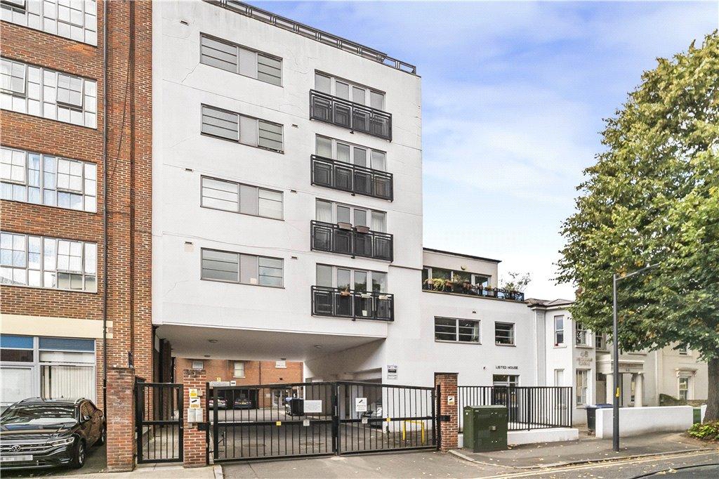 Peckham Grove, London, SE15 1 bed apartment for sale - £290,000