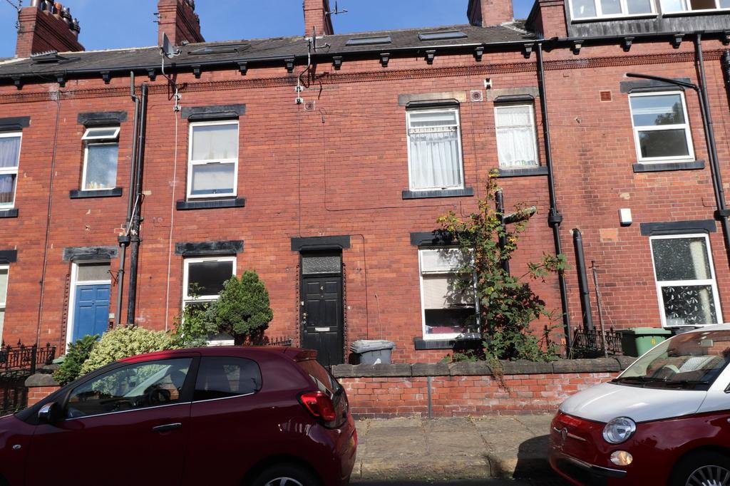 Park Crescent, Armley, Leeds, West... 4 bed terraced house - £160,000