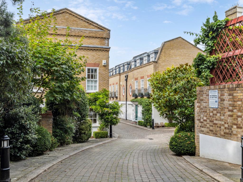 Farrier Walk, London, SW10 1 bed apartment for sale - £700,000