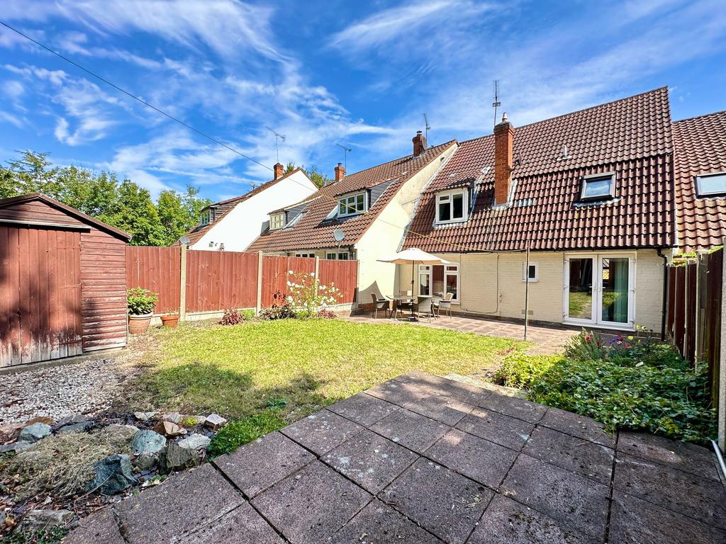 New Waverley Road, Basildon SS15 3 bed terraced house - £395,000