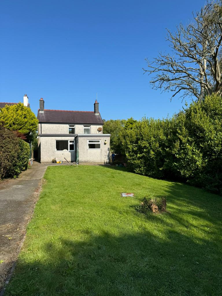 Llangwnadl, Pwllheli LL53 2 bed detached house - £895 pcm (£207 pw)
