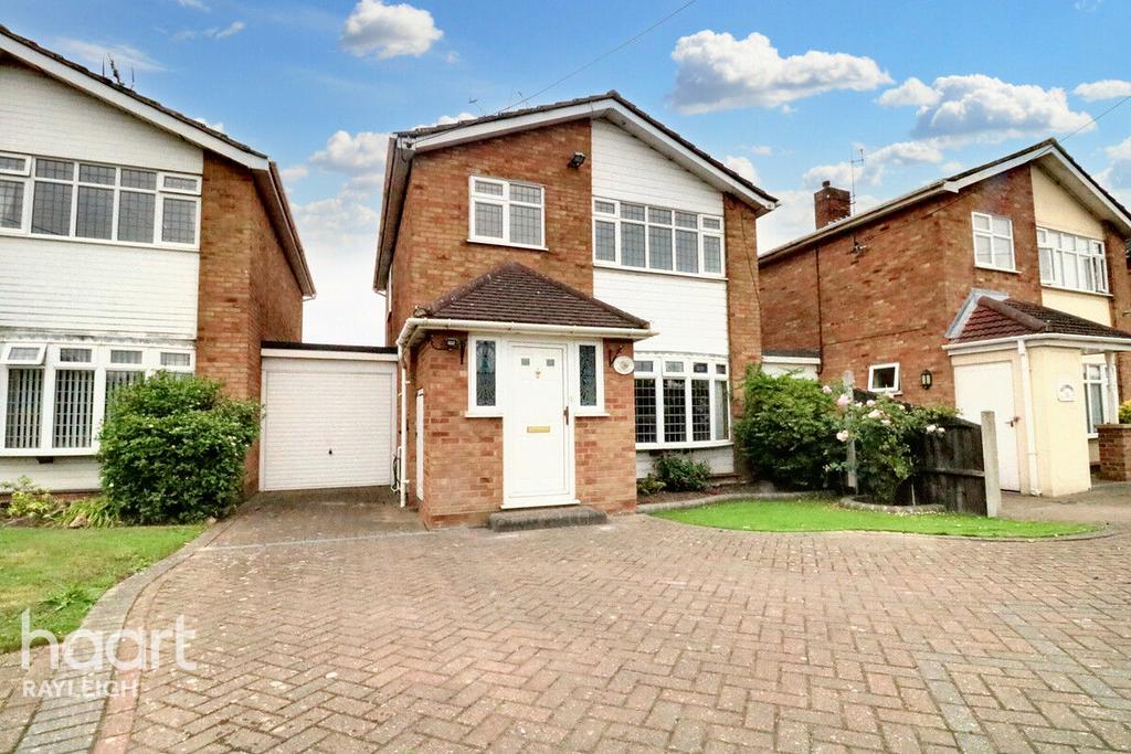 Rawreth Lane, Rayleigh 3 bed detached house - £400,000