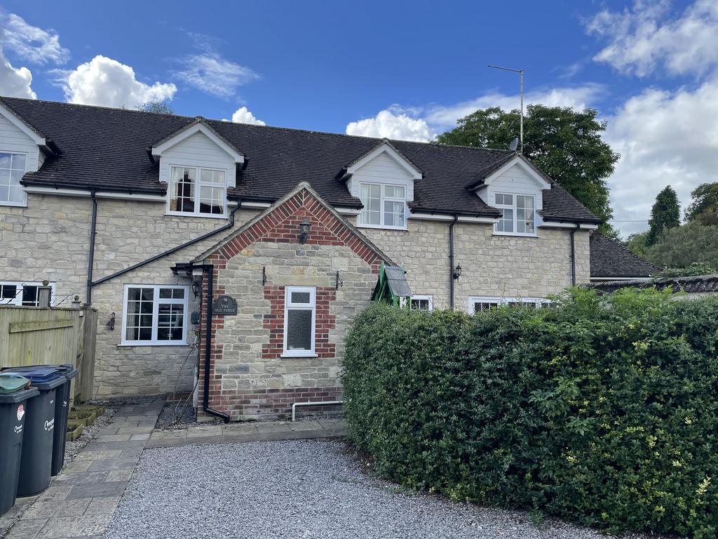 Old Forge 3 bed house - £1,295 pcm (£299 pw)
