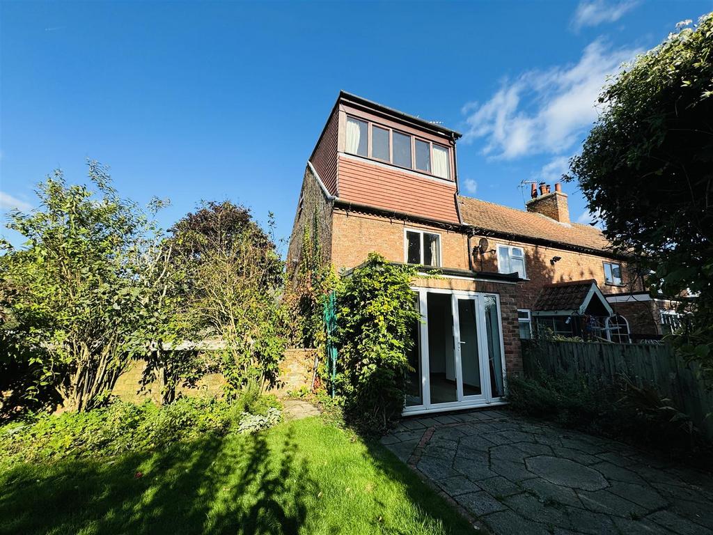 Chapel Lane, Oxton, Southwell 2 bed end of terrace house - £240,000