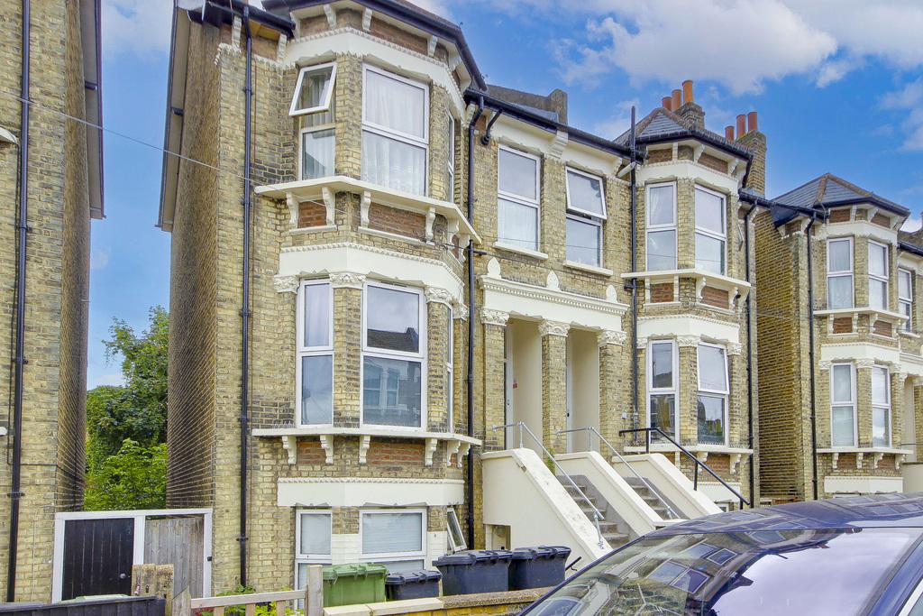 Beechfield Road, Catford SE6 1 bed flat - £220,000