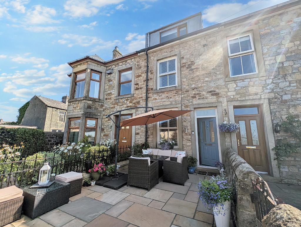 Primrose Street, Clitheroe, BB7 1BZ 3 bed terraced house - £245,000