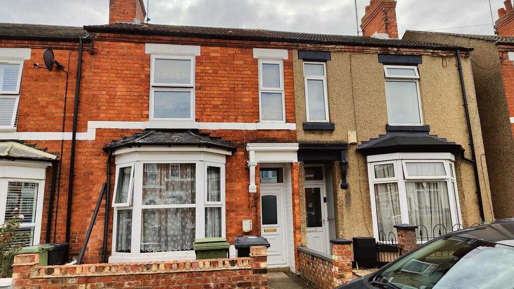 Albert Road, WELLINGBOROUGH NN8 3 bed terraced house - £950 pcm (£219 pw)