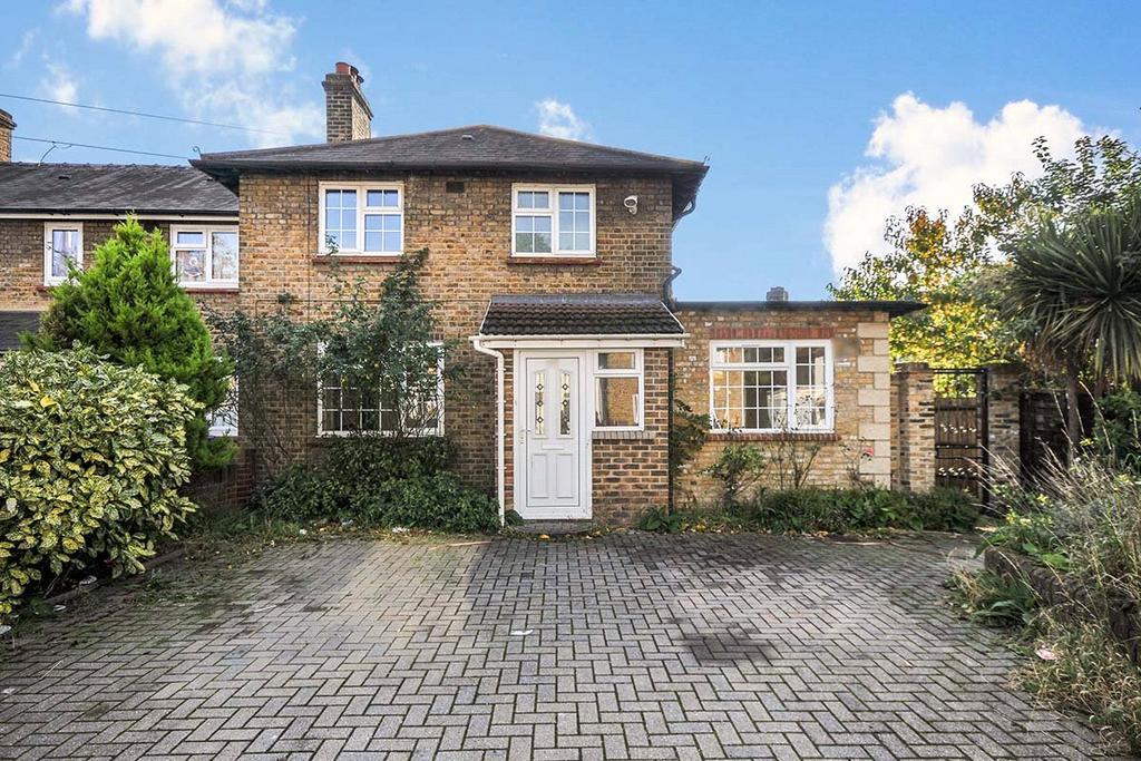 Edgeworth Road, London SE9 4 bed end of terrace house - £2,750 pcm (£ ...