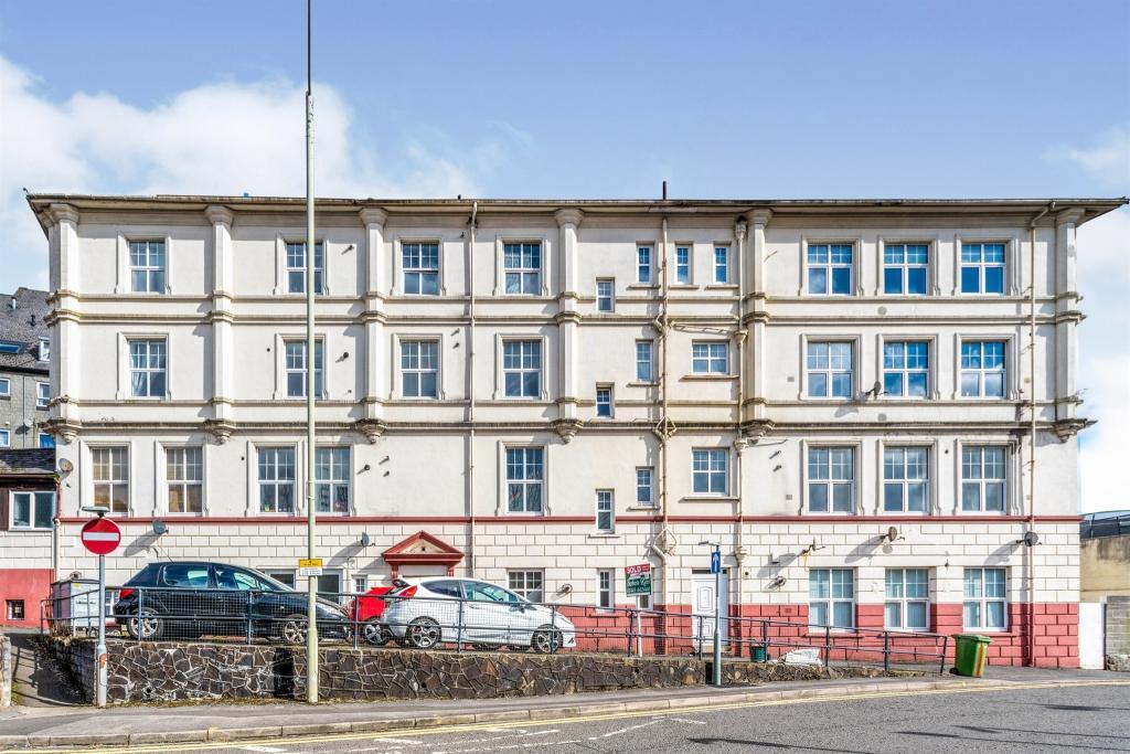 Mill Street, Pontypridd CF37 1 bed apartment for sale - £89,950