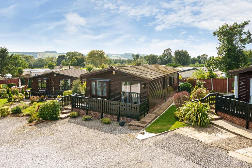 Spring Lane, Kearby 2 bed park home - £200,000