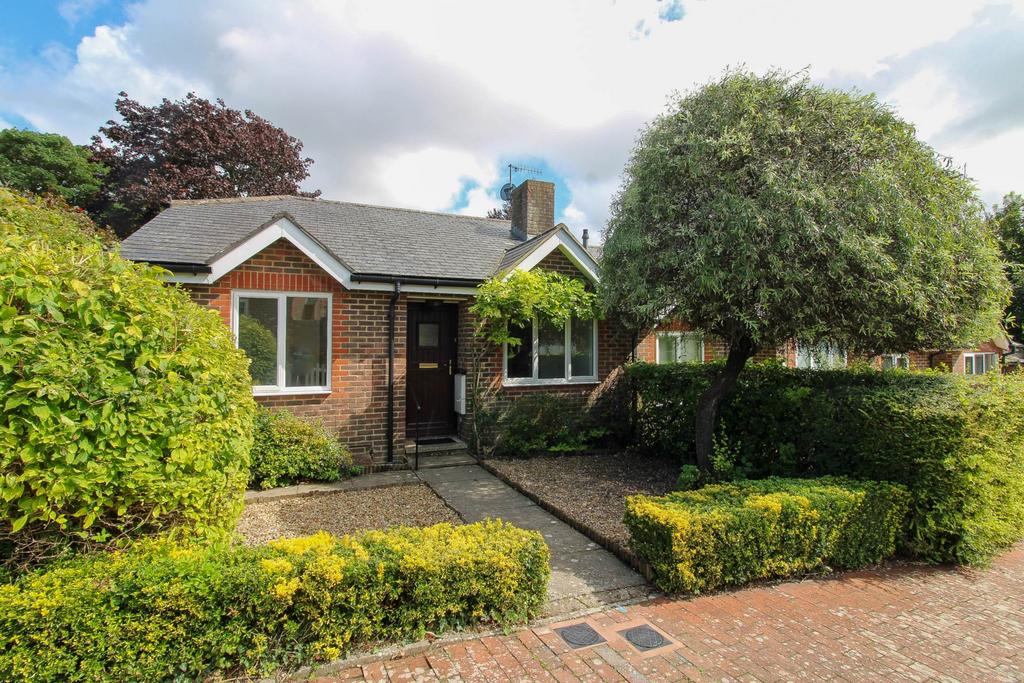Monks Lane, Lewes 2 bed semi-detached bungalow - £459,950
