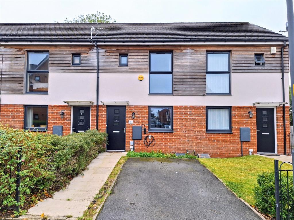 Dunster Close, Chadderton, Oldham, OL9 2 bed house - £165,000