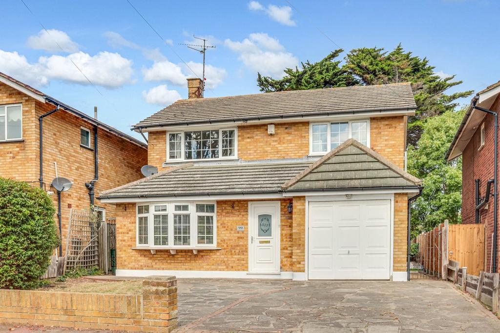 Woodgrange Drive, Thorpe Bay SS1 3 bed detached house for sale - £525,000