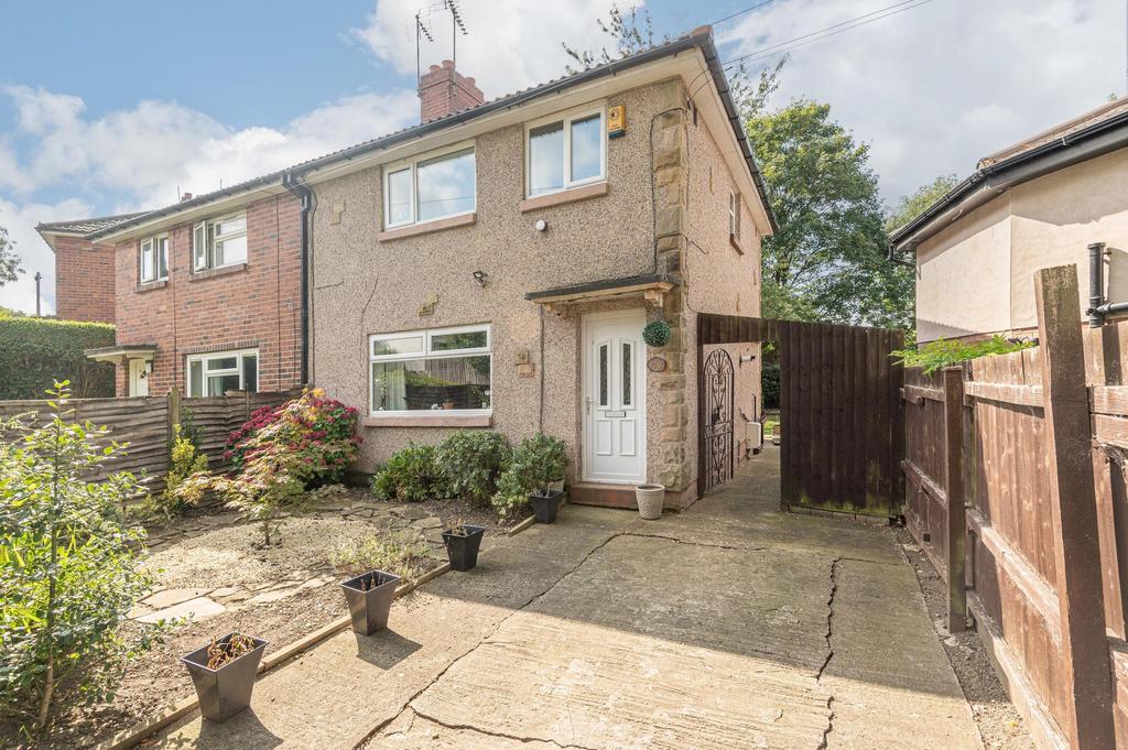 Miles Hill Road, Leeds LS7 3 bed semi-detached house - £1,250 pcm (£288 pw)