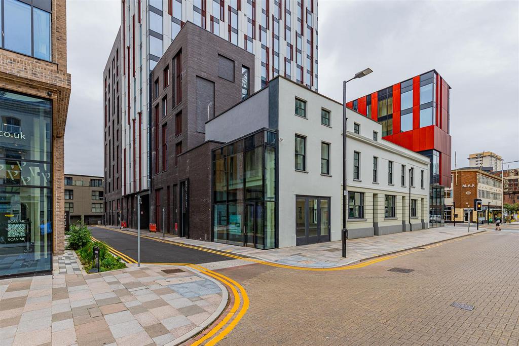 Wesley Lane, Cardiff CF10 2 bed apartment - £2,150 pcm (£496 pw)