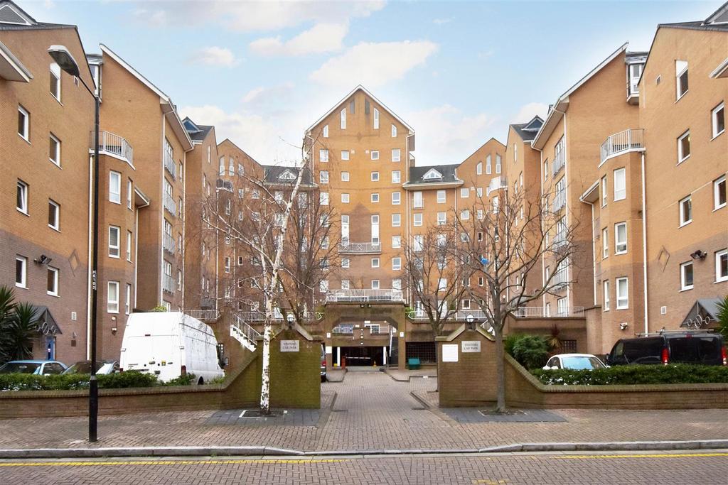 Hera Court, Homer Drive, E14 1 bed apartment - £380,000
