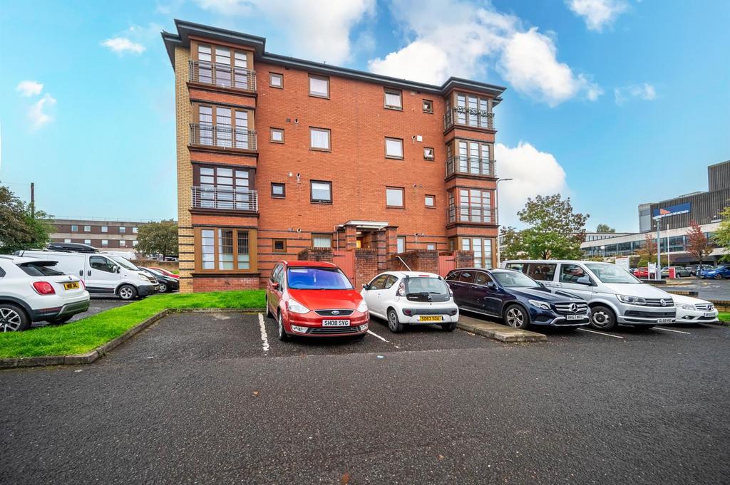 Cairn Court, Motherwell 2 bed flat - £84,000