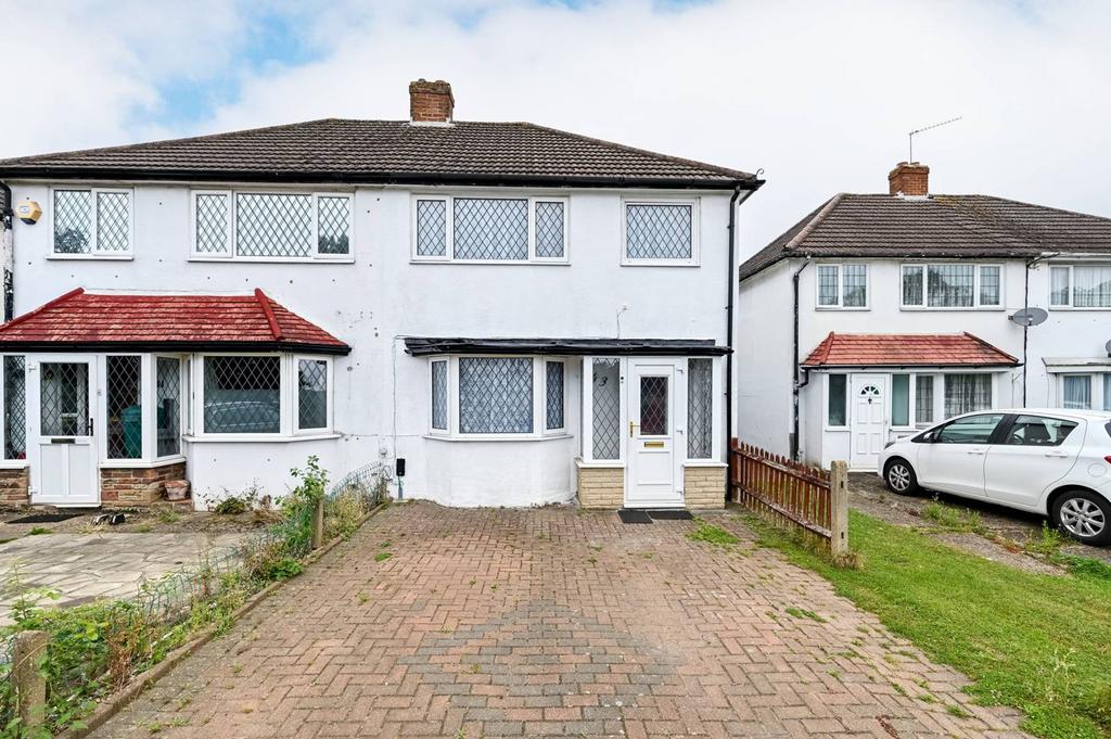 Angel Hill, Sutton, SM1 4 bed semi-detached house - £2,600 pcm (£600 pw)