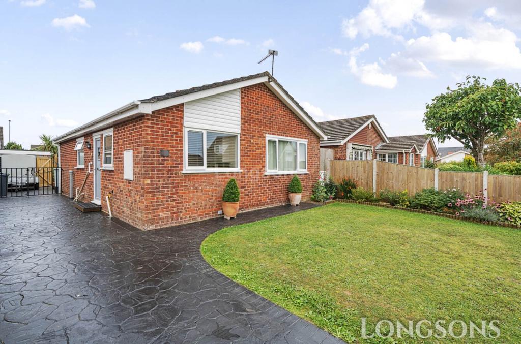 Surlingham Drive, Swaffham 2 bed detached bungalow - £250,000