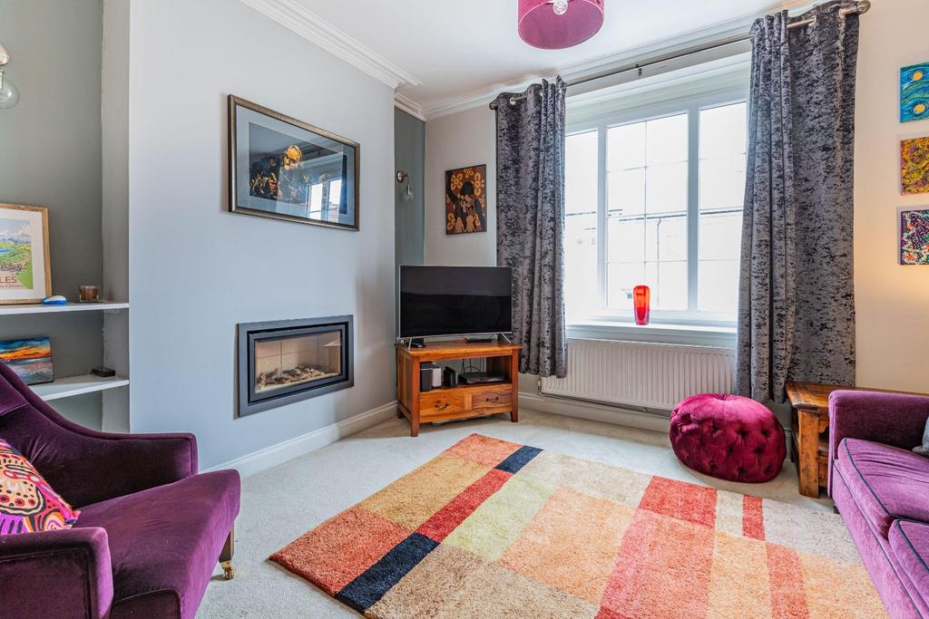 Queens Road, Penarth CF64 4 bed terraced house - £385,000