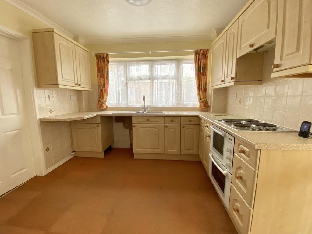 Winstree Road, Burnham-on-Crouch CM0 3 bed detached house - £1,350 pcm ...