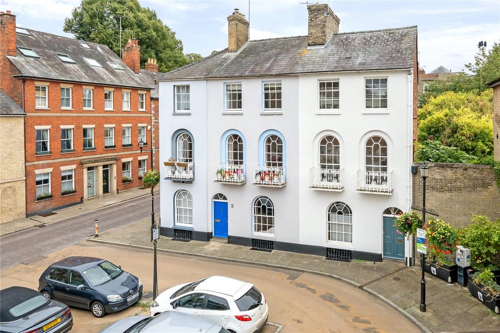 Chequer Square, Bury St Edmunds... 2 bed terraced house - £550,000