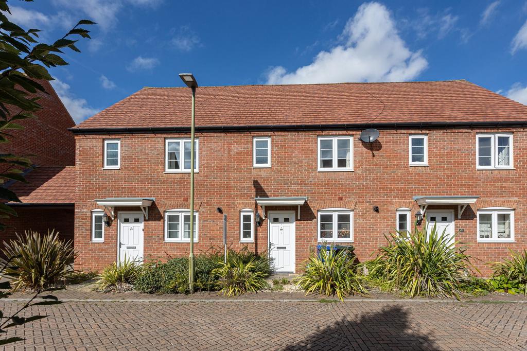 Wetherby Road, Bicester OX26 3 bed terraced house - £365,000