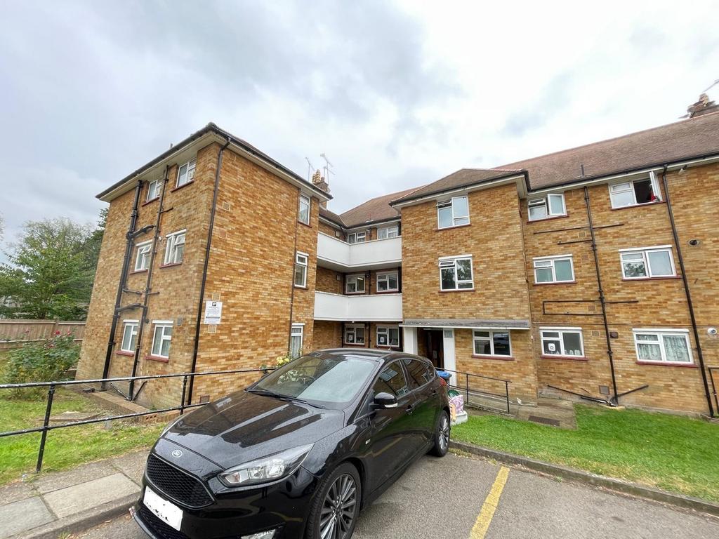 Sutherland Court, London NW9 1 bed apartment - £1,675 pcm (£387 pw)