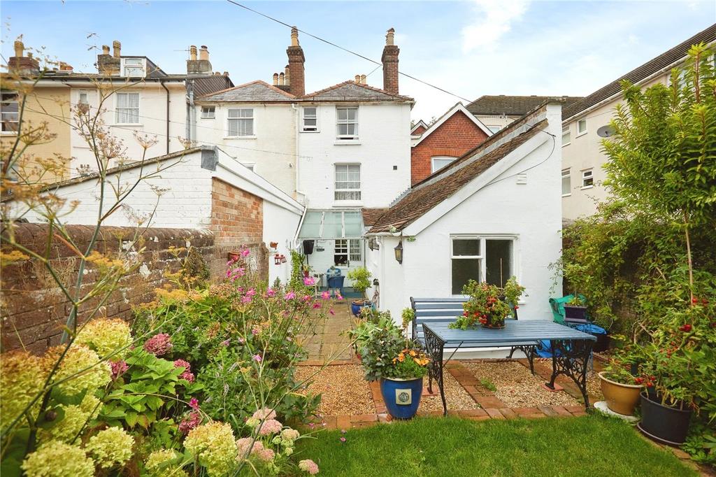 Exeter Street, Salisbury, Wiltshire, SP1 3 bed terraced house - £525,000