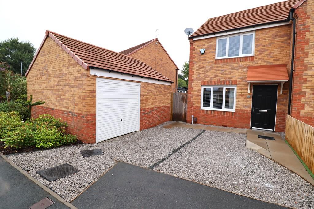 Perrot Court, Mexborough S64 2 bed semi-detached house - £165,000