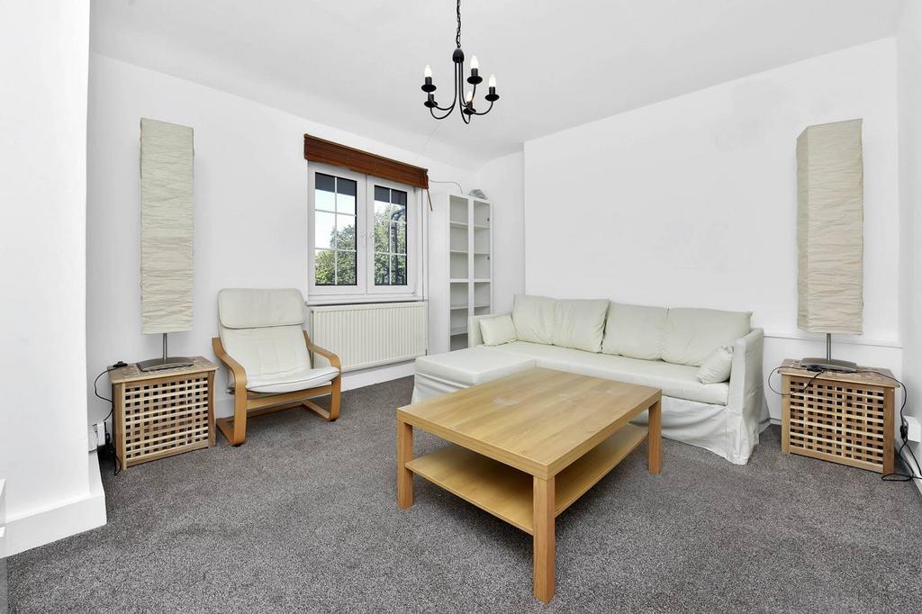 Lowood Street, Shadwell, London, E1 2 bed maisonette - £2,059 pcm (£475 pw)